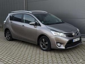 Brūns Toyota Verso 2015 Viļņa, ar dzinēja tilpumu 1.60 L un nobraukumu 257 tūkst. km par 4900 €, foto 4 vietnē AUTOMOTO.COM.LV