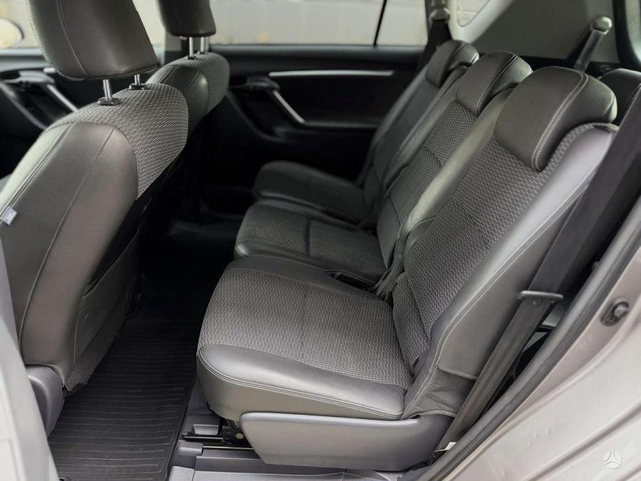 Brūns Toyota Verso 2015 Viļņa, ar dzinēja tilpumu 1.60 L un nobraukumu 257 tūkst. km par 4900 €, foto 8 vietnē AUTOMOTO.COM.LV