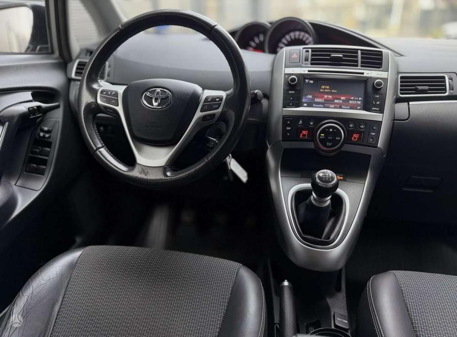 Brūns Toyota Verso 2015 Viļņa, ar dzinēja tilpumu 1.60 L un nobraukumu 257 tūkst. km par 4900 €, foto 10 vietnē AUTOMOTO.COM.LV