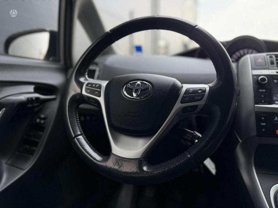 Brūns Toyota Verso 2015 Viļņa, ar dzinēja tilpumu 1.60 L un nobraukumu 257 tūkst. km par 4900 €, foto 11 vietnē AUTOMOTO.COM.LV