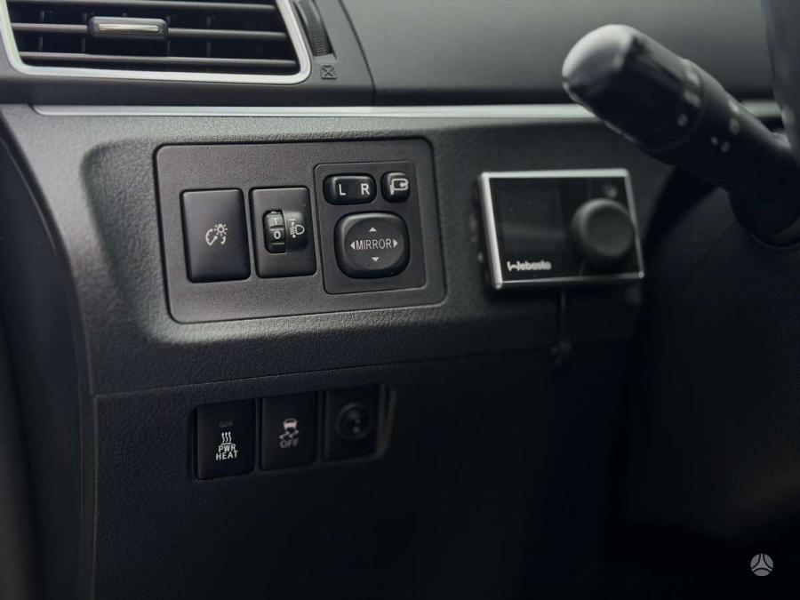 Brūns Toyota Verso 2015 Viļņa, ar dzinēja tilpumu 1.60 L un nobraukumu 257 tūkst. km par 4900 €, foto 13 vietnē AUTOMOTO.COM.LV
