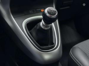 Brūns Toyota Verso 2015 Viļņa, ar dzinēja tilpumu 1.60 L un nobraukumu 257 tūkst. km par 4900 €, foto 18 vietnē AUTOMOTO.COM.LV