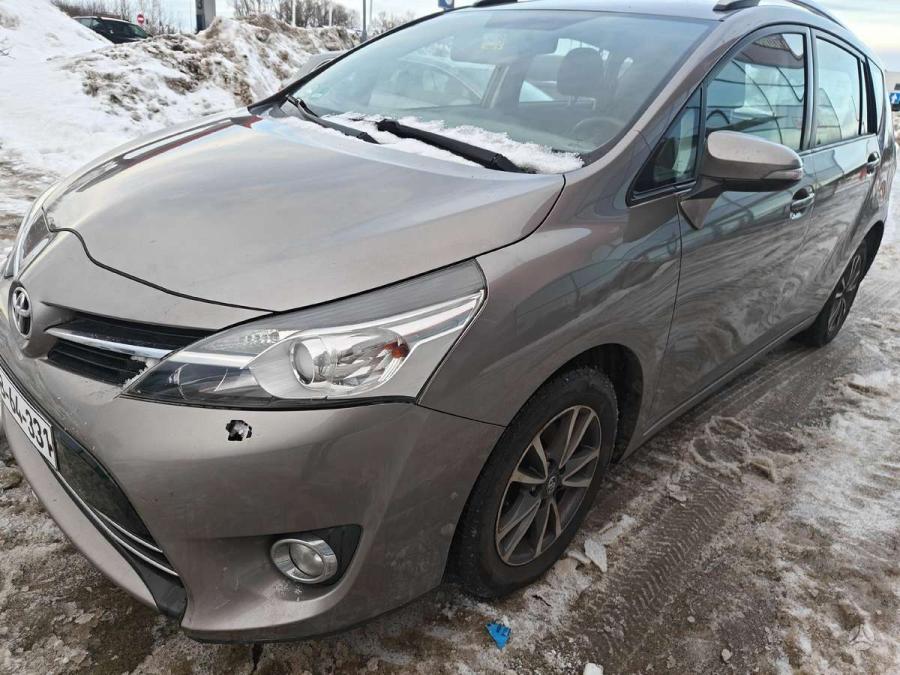 Brūns Toyota Verso 2016 Klaipėda, ar dzinēja tilpumu 1.60 L un nobraukumu 258 tūkst. km par 4990 €, foto 1 vietnē AUTOMOTO.COM.LV