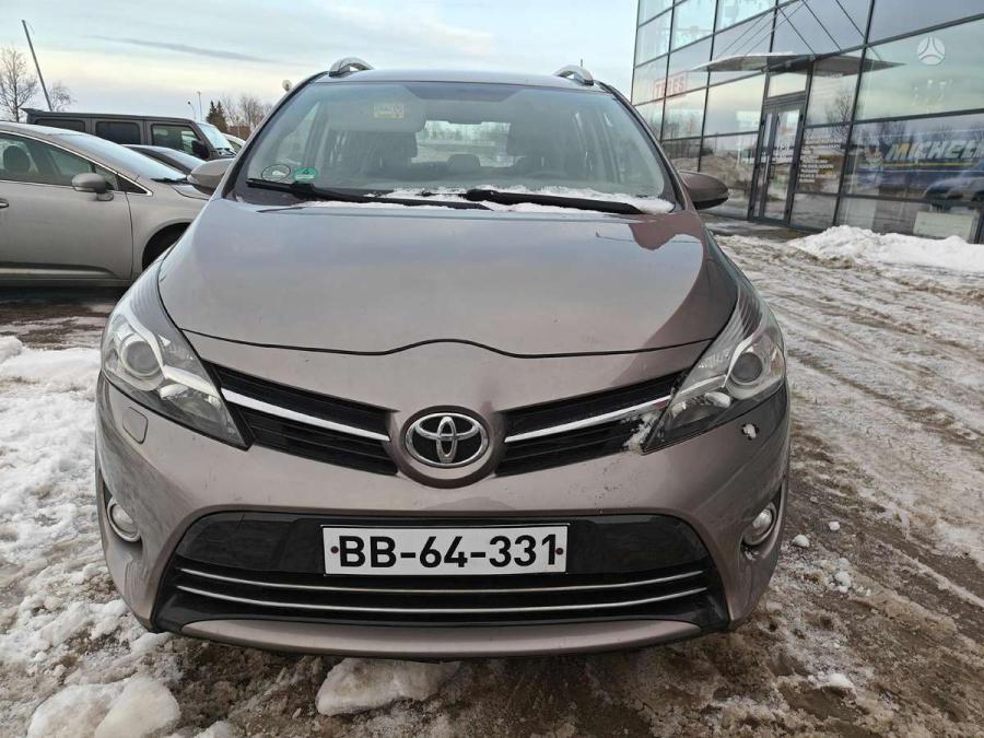 Brūns Toyota Verso 2016 Klaipėda, ar dzinēja tilpumu 1.60 L un nobraukumu 258 tūkst. km par 4990 €, foto 2 vietnē AUTOMOTO.COM.LV