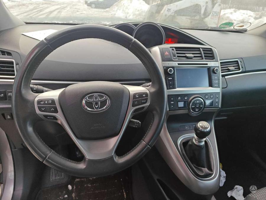 Brūns Toyota Verso 2016 Klaipėda, ar dzinēja tilpumu 1.60 L un nobraukumu 258 tūkst. km par 4990 €, foto 21 vietnē AUTOMOTO.COM.LV