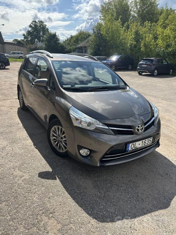 Brūns Toyota Verso 2017 Rēzekne, ar dzinēja tilpumu 1.80 L un nobraukumu 121 tūkst. km par 9990 €, foto 2 vietnē AUTOMOTO.COM.LV