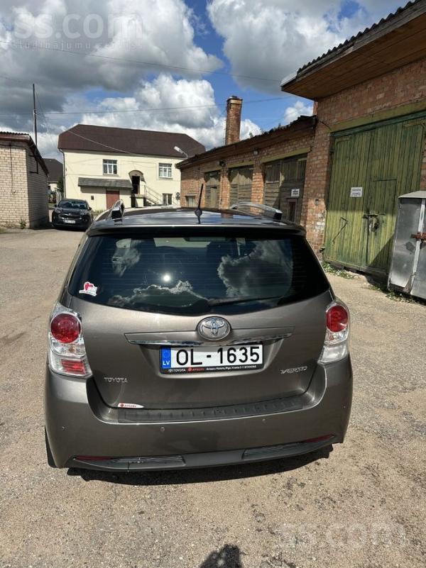 Brūns Toyota Verso 2017 Rēzekne, ar dzinēja tilpumu 1.80 L un nobraukumu 121 tūkst. km par 9990 €, foto 6 vietnē AUTOMOTO.COM.LV