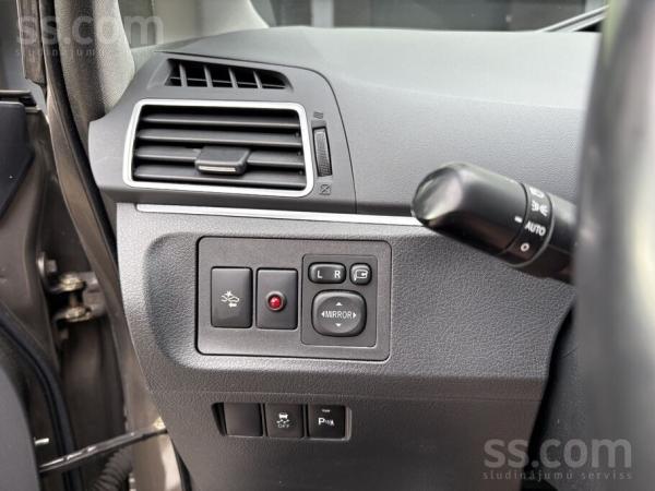 Brūns Toyota Verso 2017 Rīga, ar dzinēja tilpumu 1.80 L un nobraukumu 138 tūkst. km par 11300 €, foto 8 vietnē AUTOMOTO.COM.LV