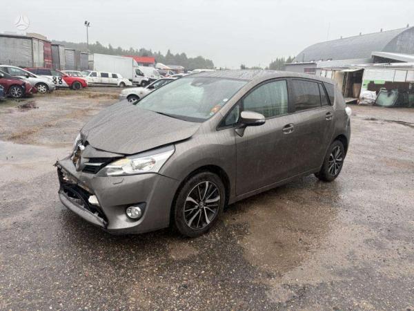 Brūns Toyota Verso 2018 Radviliškis, ar dzinēja tilpumu 1.80 L un nobraukumu 254 tūkst. km par 6750 €, foto 1 vietnē AUTOMOTO.COM.LV