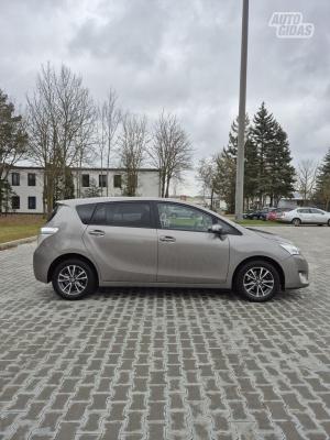 Brūns Toyota Verso 2014 Šauļi, ar dzinēja tilpumu 1.60 L un nobraukumu 209 tūkst. km par 6200 €, foto 2 vietnē AUTOMOTO.COM.LV