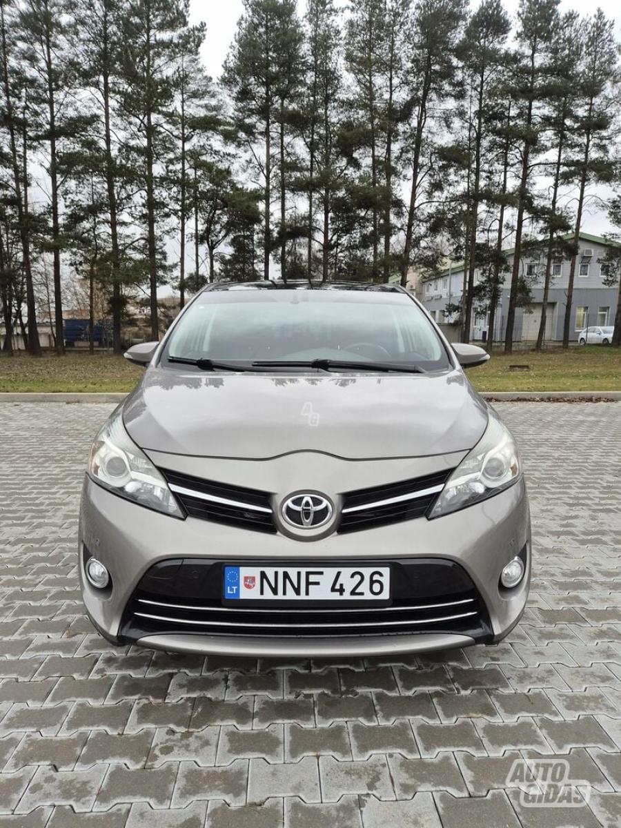 Brūns Toyota Verso 2014 Šauļi, ar dzinēja tilpumu 1.60 L un nobraukumu 209 tūkst. km par 6200 €, foto 3 vietnē AUTOMOTO.COM.LV
