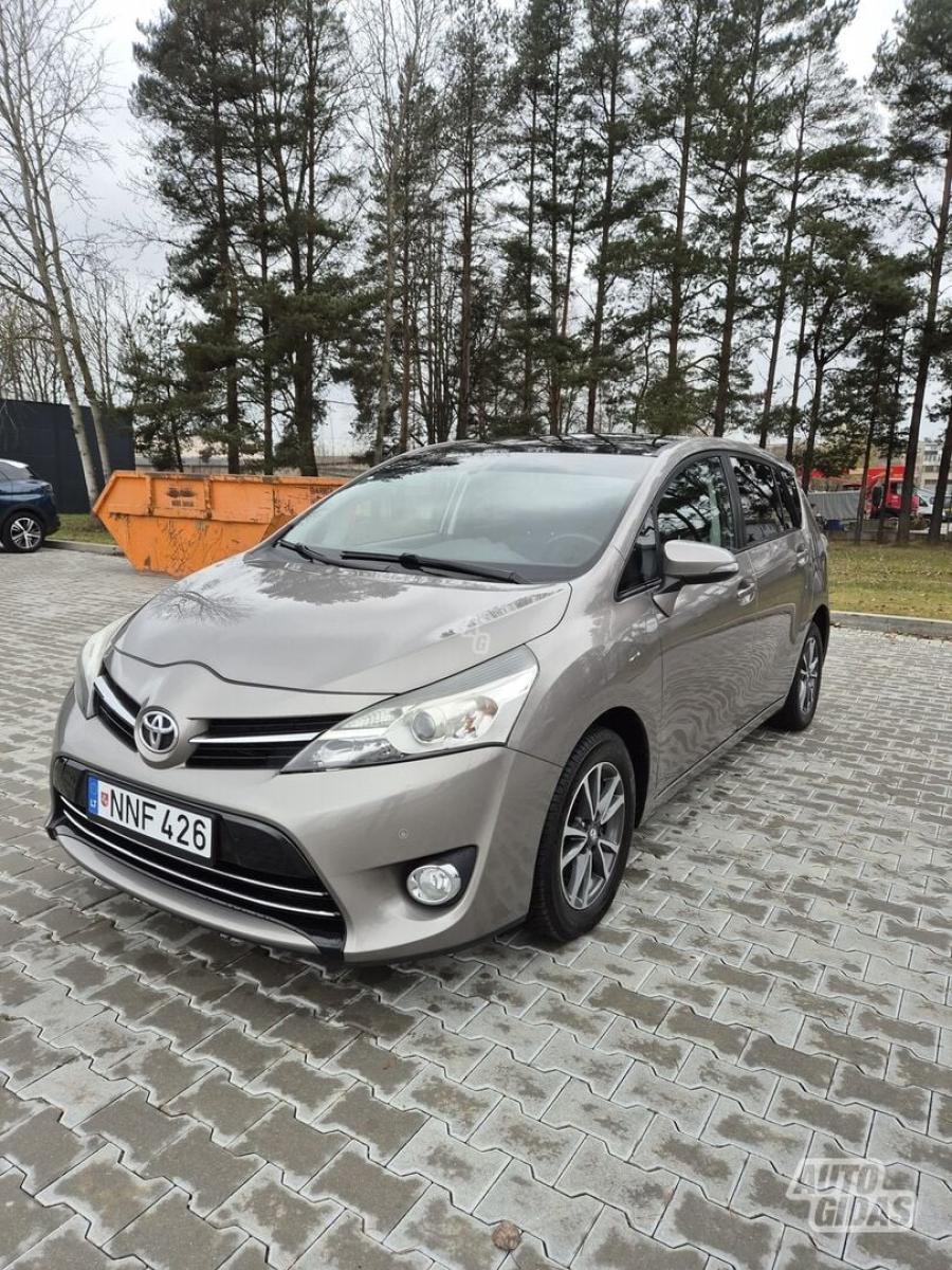 Brūns Toyota Verso 2014 Šauļi, ar dzinēja tilpumu 1.60 L un nobraukumu 209 tūkst. km par 6200 €, foto 4 vietnē AUTOMOTO.COM.LV