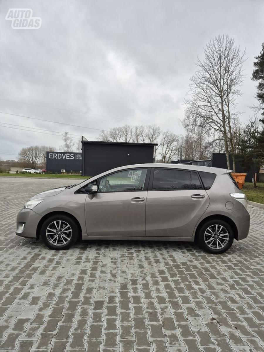 Brūns Toyota Verso 2014 Šauļi, ar dzinēja tilpumu 1.60 L un nobraukumu 209 tūkst. km par 6200 €, foto 7 vietnē AUTOMOTO.COM.LV