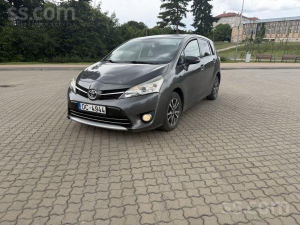 Brūns Toyota Verso 2014 Saldus, ar dzinēja tilpumu 1.60 L un nobraukumu 218 tūkst. km par 6000 €, foto 1 vietnē AUTOMOTO.COM.LV
