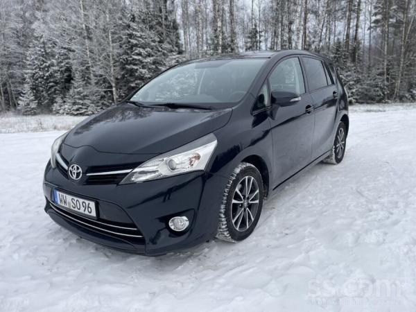 Green Toyota Verso 2015 in Cesis, with an engine capacity of 1.60 L and mileage of 0 thousand km for 6650 €, photo 2 on AUTOMOTO.COM.LV