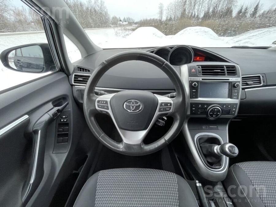 Zaļš Toyota Verso 2015 Cēsis, ar dzinēja tilpumu 1.60 L un nobraukumu 0 tūkst. km par 6650 €, foto 10 vietnē AUTOMOTO.COM.LV