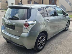 Green Toyota Verso 2013 in Ukmerge, with an engine capacity of 2.00 L and mileage of 232 thousand km for 5950 €, photo 5 on AUTOMOTO.COM.LV