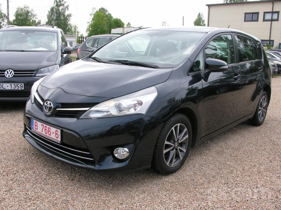 Zaļš Toyota Verso 2014 Rīga, ar dzinēja tilpumu 1.60 L un nobraukumu 188 tūkst. km par 6950 €, foto 1 vietnē AUTOMOTO.COM.LV