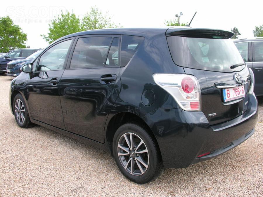 Zaļš Toyota Verso 2014 Rīga, ar dzinēja tilpumu 1.60 L un nobraukumu 188 tūkst. km par 6950 €, foto 5 vietnē AUTOMOTO.COM.LV