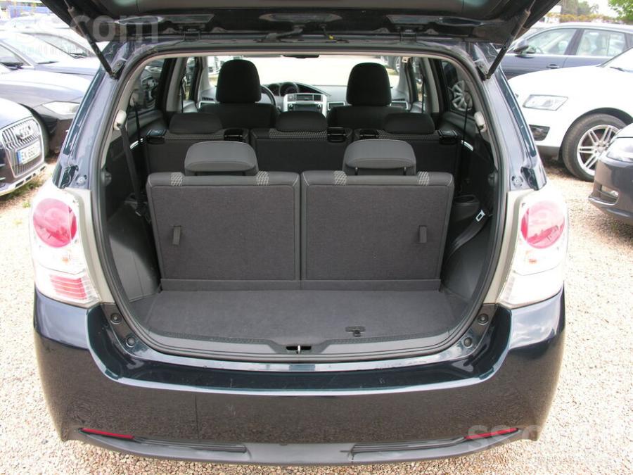 Zaļš Toyota Verso 2014 Rīga, ar dzinēja tilpumu 1.60 L un nobraukumu 188 tūkst. km par 6950 €, foto 6 vietnē AUTOMOTO.COM.LV