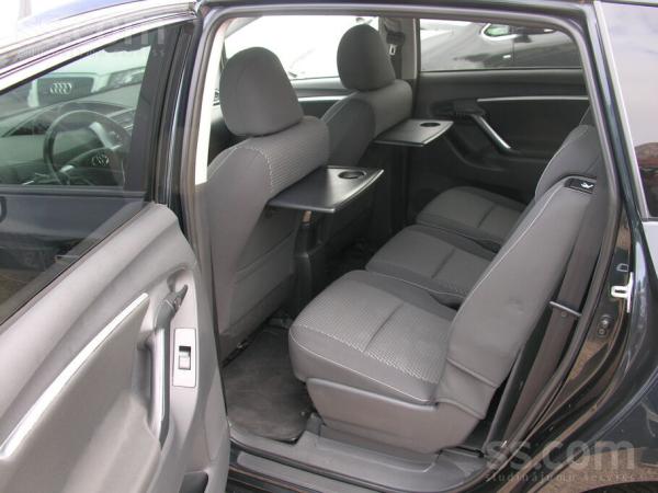 Zaļš Toyota Verso 2014 Rīga, ar dzinēja tilpumu 1.60 L un nobraukumu 188 tūkst. km par 6950 €, foto 8 vietnē AUTOMOTO.COM.LV