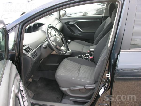 Zaļš Toyota Verso 2014 Rīga, ar dzinēja tilpumu 1.60 L un nobraukumu 188 tūkst. km par 6950 €, foto 9 vietnē AUTOMOTO.COM.LV