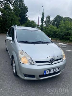 Pelēks Toyota Verso 2006 Rīga, ar dzinēja tilpumu 2.20 L un nobraukumu 263 tūkst. km par 2026 €, foto  vietnē AUTOMOTO.COM.LV