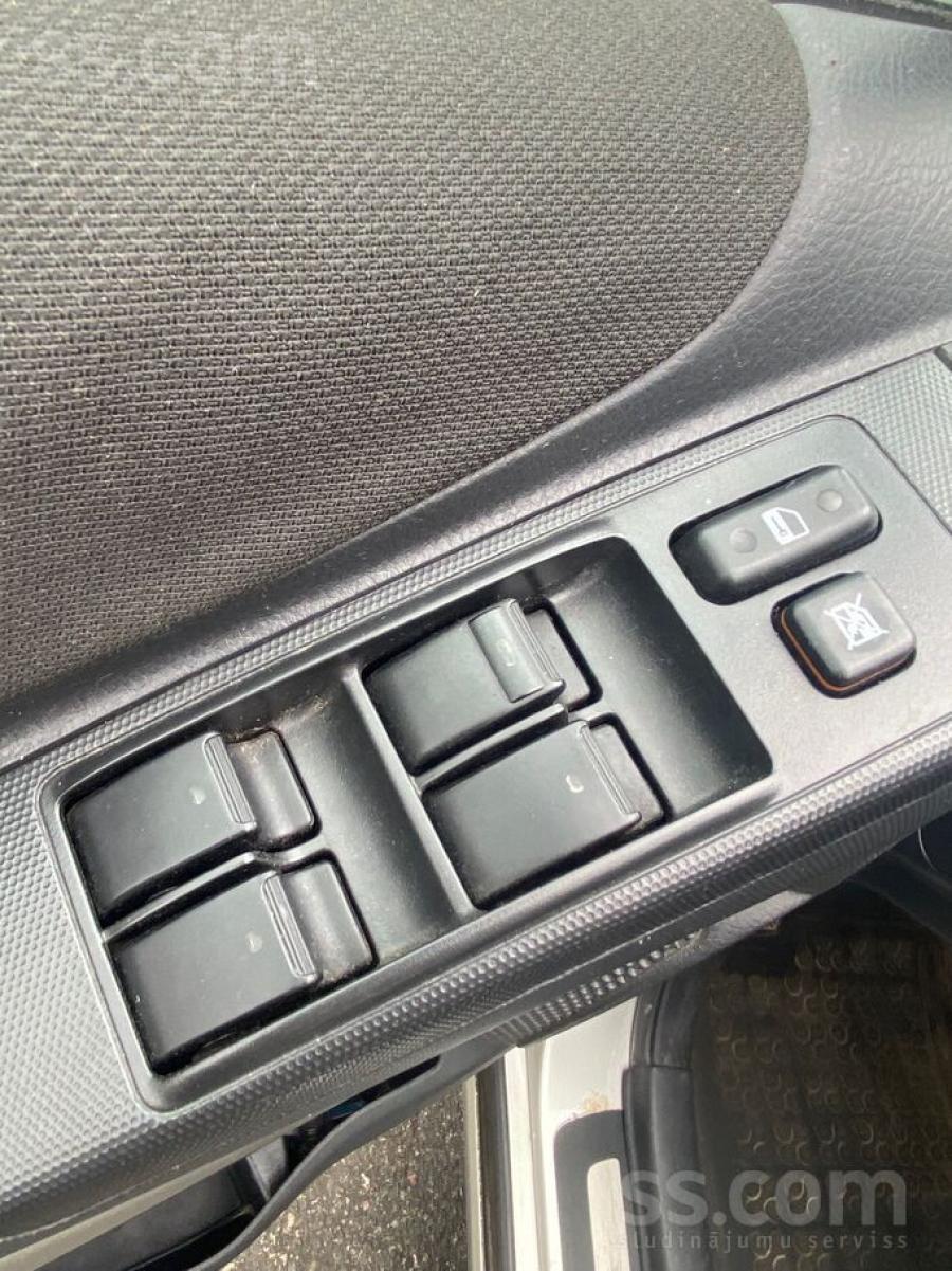 Pelēks Toyota Verso 2006 Rīga, ar dzinēja tilpumu 2.20 L un nobraukumu 263 tūkst. km par 2026 €, foto 7 vietnē AUTOMOTO.COM.LV