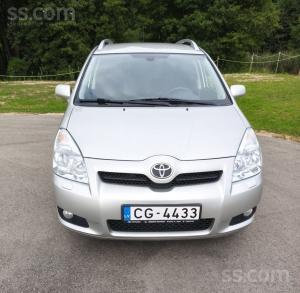 Pelēks Toyota Verso 2008 Rīga, ar dzinēja tilpumu 1.80 L un nobraukumu 106 tūkst. km par 3900 €, foto 4 vietnē AUTOMOTO.COM.LV