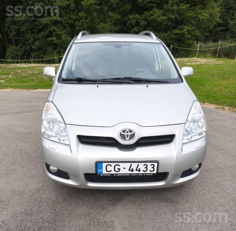 Pelēks Toyota Verso 2008 Rīga, ar dzinēja tilpumu 1.80 L un nobraukumu 106 tūkst. km par 3900 €, foto 4 vietnē AUTOMOTO.COM.LV