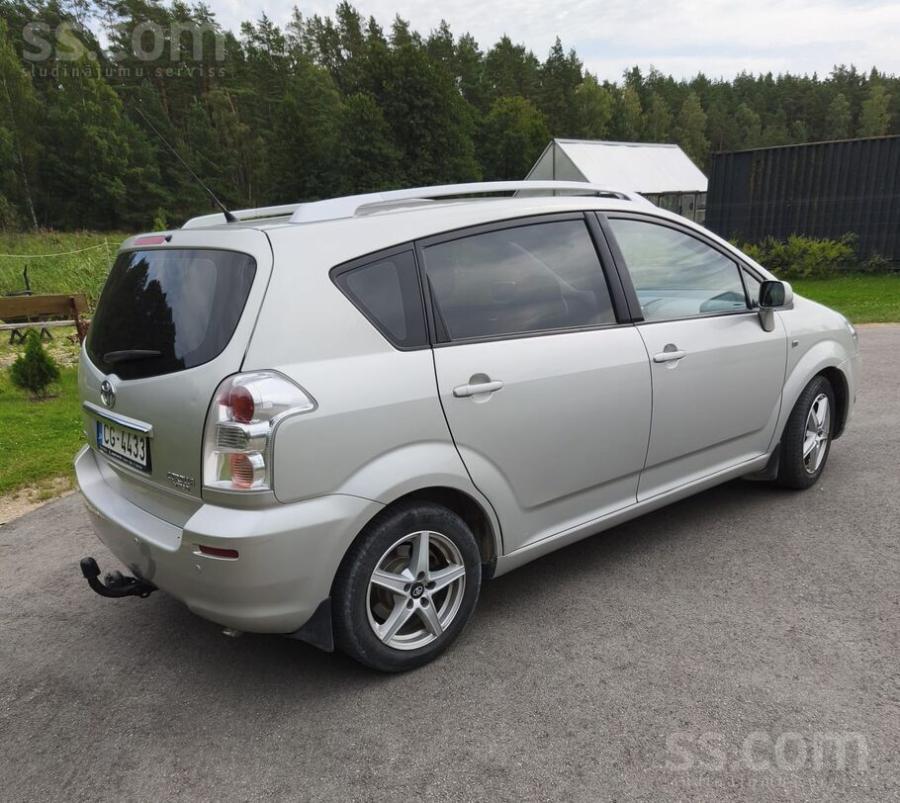 Pelēks Toyota Verso 2008 Rīga, ar dzinēja tilpumu 1.80 L un nobraukumu 106 tūkst. km par 3900 €, foto 6 vietnē AUTOMOTO.COM.LV