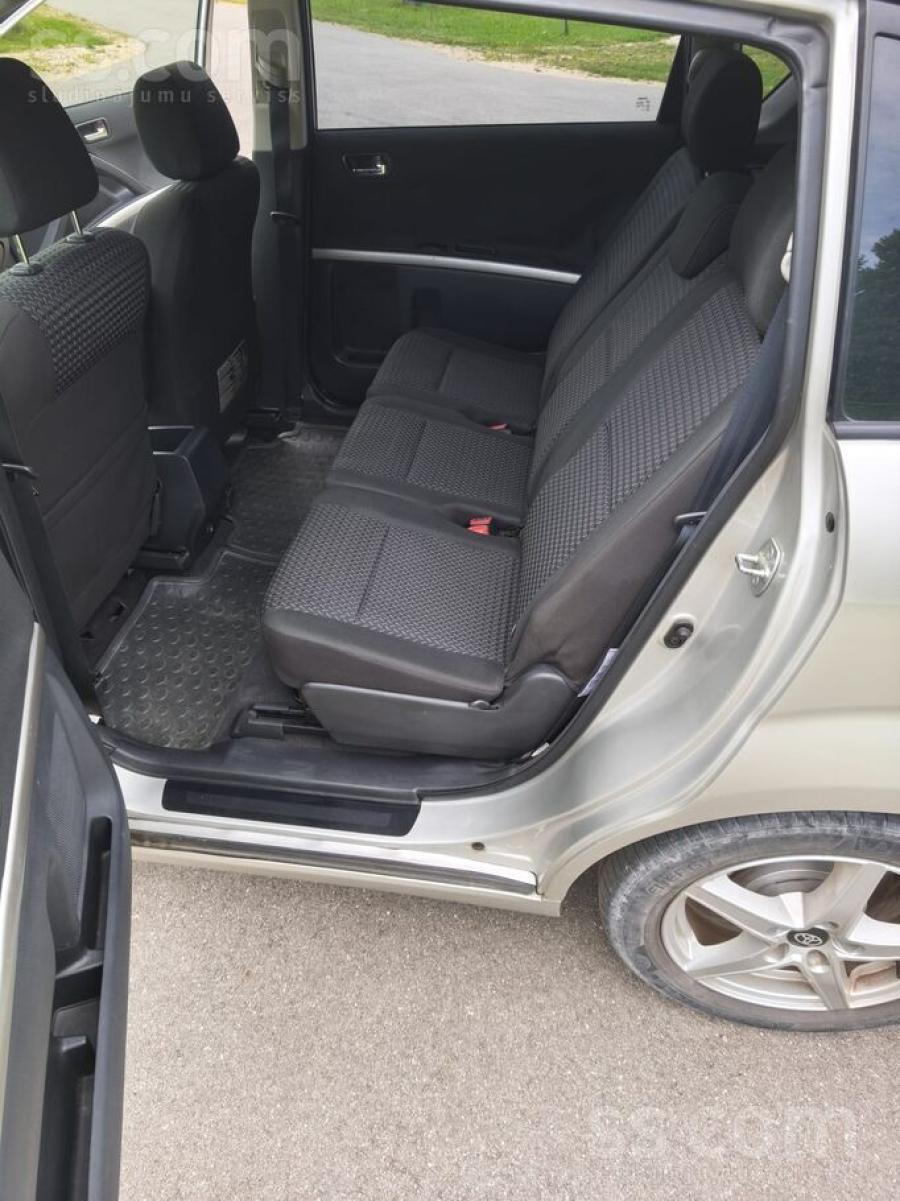 Pelēks Toyota Verso 2008 Rīga, ar dzinēja tilpumu 1.80 L un nobraukumu 106 tūkst. km par 3900 €, foto 8 vietnē AUTOMOTO.COM.LV