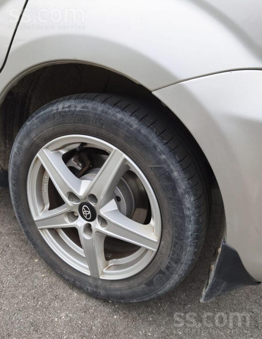 Pelēks Toyota Verso 2008 Rīga, ar dzinēja tilpumu 1.80 L un nobraukumu 106 tūkst. km par 3900 €, foto 13 vietnē AUTOMOTO.COM.LV