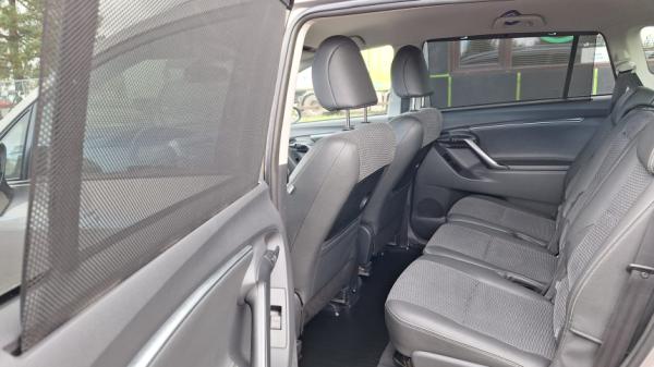 Grey Toyota Verso 2009 in Riga, with an engine capacity of 2.00 L and mileage of 220 thousand km for 6900 €, photo 3 on AUTOMOTO.COM.LV