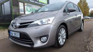 Grey Toyota Verso 2009 in Riga, with an engine capacity of 2.00 L and mileage of 220 thousand km for 6900 €, photo 8 on AUTOMOTO.COM.LV