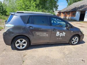 Pelēks Toyota Verso 2010 Daugavpils, ar dzinēja tilpumu 2.00 L un nobraukumu 578 tūkst. km par 1190 €, foto 4 vietnē AUTOMOTO.COM.LV