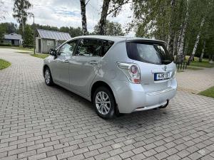 Pelēks Toyota Verso 2011 Plungė, ar dzinēja tilpumu 2.00 L un nobraukumu 250 tūkst. km par 3650 €, foto 5 vietnē AUTOMOTO.COM.LV