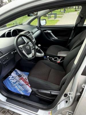 Pelēks Toyota Verso 2011 Plungė, ar dzinēja tilpumu 2.00 L un nobraukumu 250 tūkst. km par 3650 €, foto 8 vietnē AUTOMOTO.COM.LV