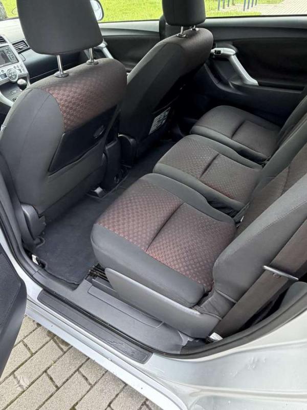 Grey Toyota Verso 2011 in Plunge, with an engine capacity of 2.00 L and mileage of 250 thousand km for 3650 €, photo 8 on AUTOMOTO.COM.LV