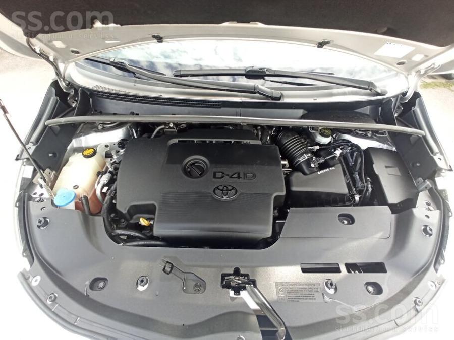 Pelēks Toyota Verso 2011 Daugavpils, ar dzinēja tilpumu 2.00 L un nobraukumu 0 tūkst. km par 5950 €, foto 12 vietnē AUTOMOTO.COM.LV