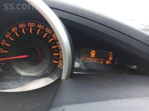 Pelēks Toyota Verso 2011 Daugavpils, ar dzinēja tilpumu 2.00 L un nobraukumu 0 tūkst. km par 5950 €, foto 20 vietnē AUTOMOTO.COM.LV