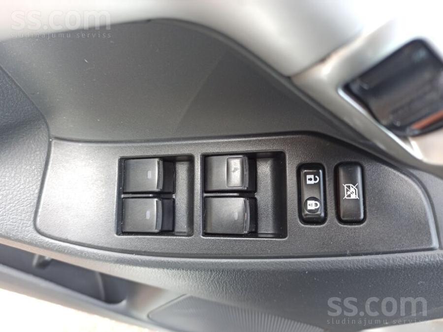 Pelēks Toyota Verso 2011 Daugavpils, ar dzinēja tilpumu 2.00 L un nobraukumu 0 tūkst. km par 5950 €, foto 21 vietnē AUTOMOTO.COM.LV