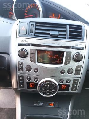 Pelēks Toyota Verso 2011 Daugavpils, ar dzinēja tilpumu 2.00 L un nobraukumu 0 tūkst. km par 5950 €, foto 25 vietnē AUTOMOTO.COM.LV