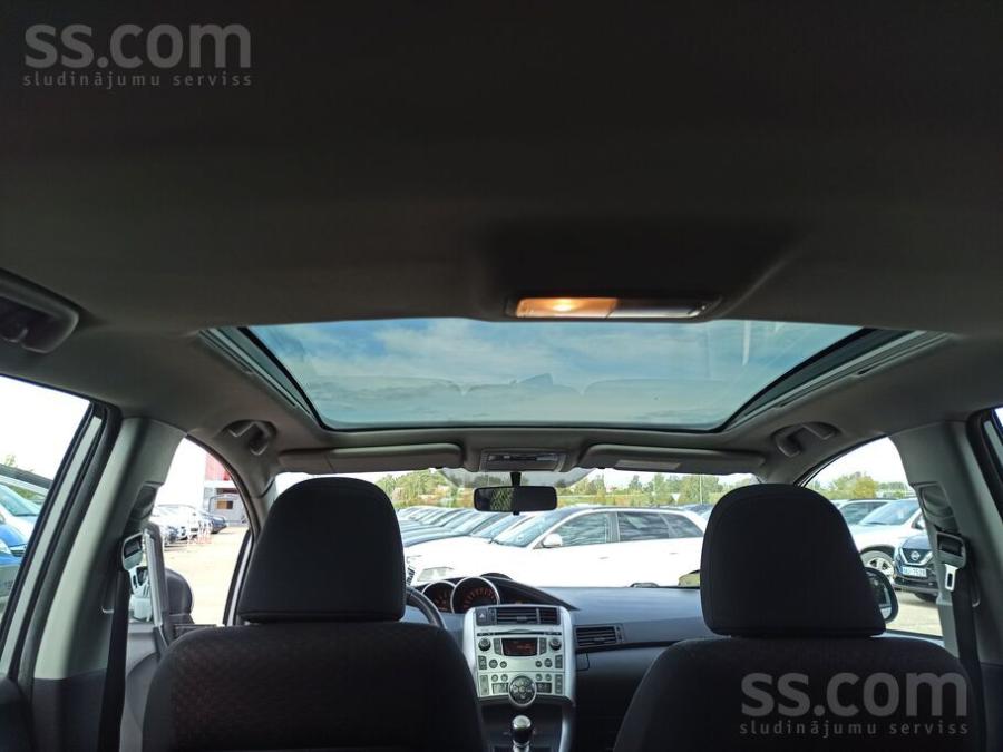 Pelēks Toyota Verso 2011 Daugavpils, ar dzinēja tilpumu 2.00 L un nobraukumu 0 tūkst. km par 5950 €, foto 26 vietnē AUTOMOTO.COM.LV