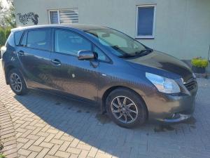 Grey Toyota Verso 2012 in Siauliai, with an engine capacity of 2.00 L and mileage of 285 thousand km for 4950 €, photo  on AUTOMOTO.COM.LV