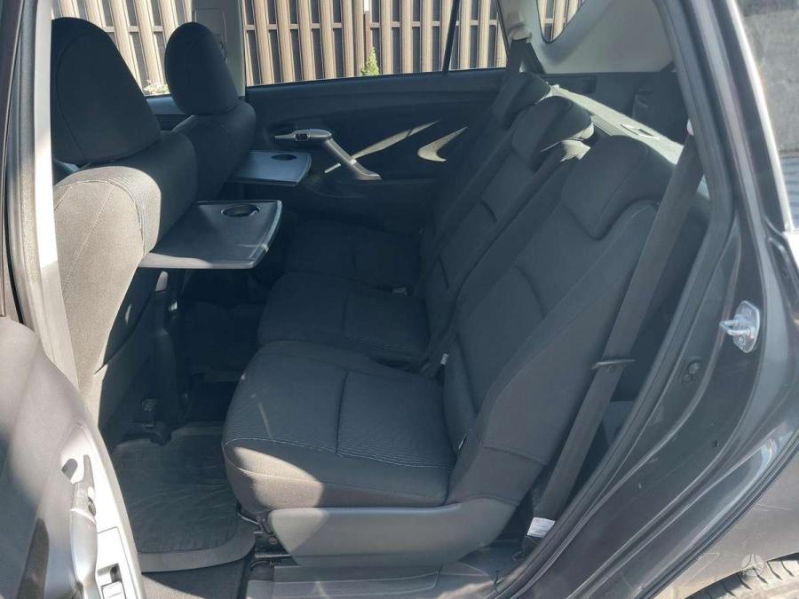 Pelēks Toyota Verso 2012 Šauļi, ar dzinēja tilpumu 2.00 L un nobraukumu 285 tūkst. km par 4950 €, foto 12 vietnē AUTOMOTO.COM.LV