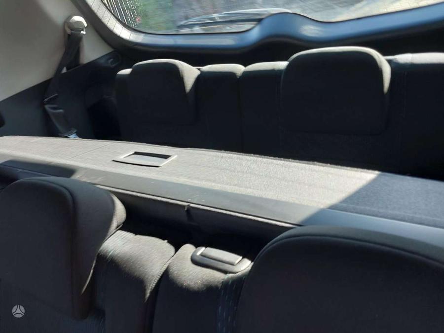 Pelēks Toyota Verso 2012 Šauļi, ar dzinēja tilpumu 2.00 L un nobraukumu 285 tūkst. km par 4950 €, foto 14 vietnē AUTOMOTO.COM.LV