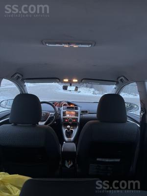 Pelēks Toyota Verso 2013 Rīga, ar dzinēja tilpumu 2.00 L un nobraukumu 0 tūkst. km par 2500 €, foto 22 vietnē AUTOMOTO.COM.LV