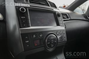 Pelēks Toyota Verso 2014 Rīga, ar dzinēja tilpumu 2.00 L un nobraukumu 249 tūkst. km par 4990 €, foto 15 vietnē AUTOMOTO.COM.LV