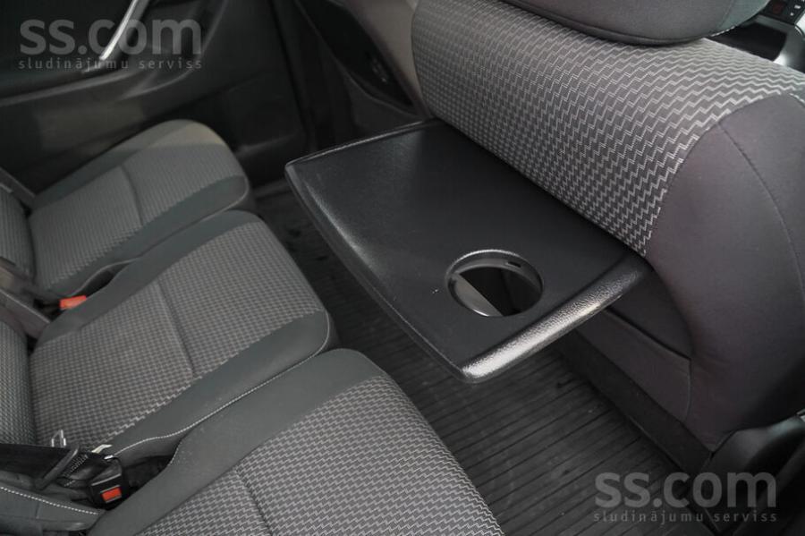 Pelēks Toyota Verso 2014 Rīga, ar dzinēja tilpumu 2.00 L un nobraukumu 249 tūkst. km par 4990 €, foto 22 vietnē AUTOMOTO.COM.LV